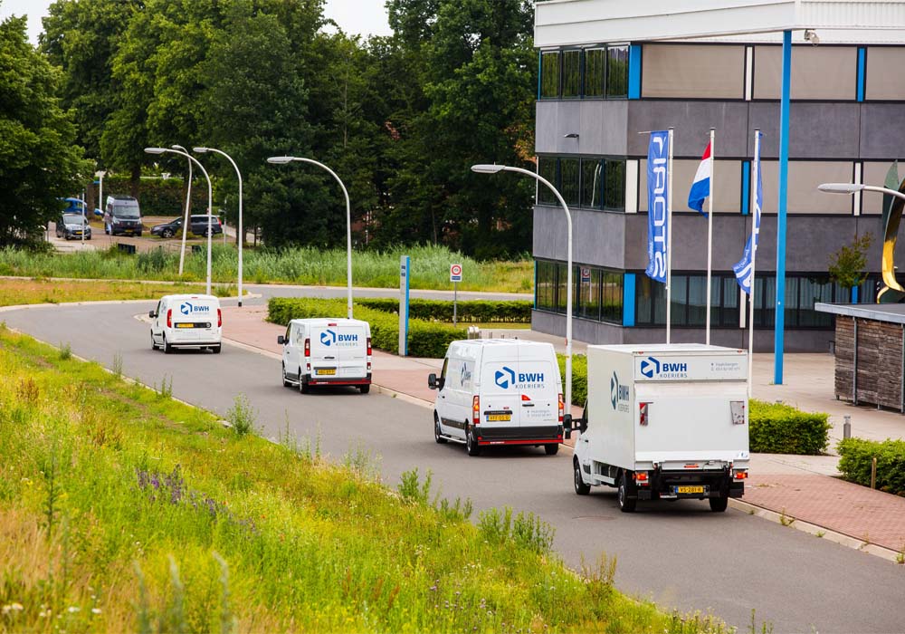 Voor welke sectoren rijden wij? | Agri, techniek, zorg & meer